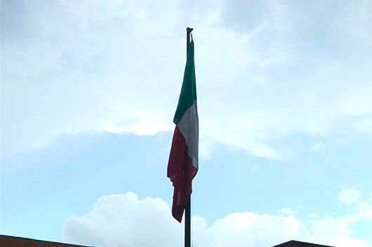 Participa Sanctórum en actividades Patrias con el arrío de bandera